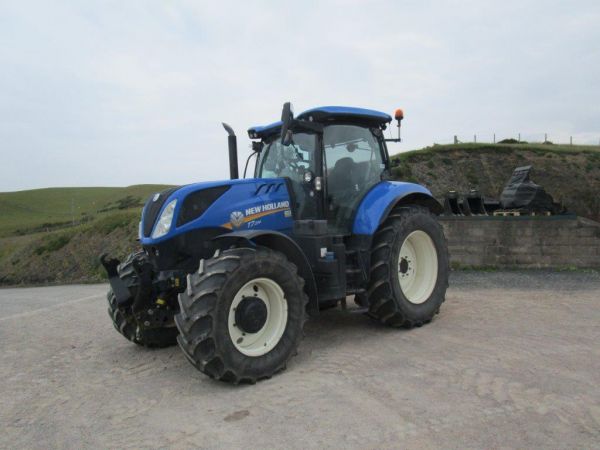 FOR SALE New Holland T7 210 SW Tractor 2019 FOR SALE New Holland T7 210 SW Tractor 2019